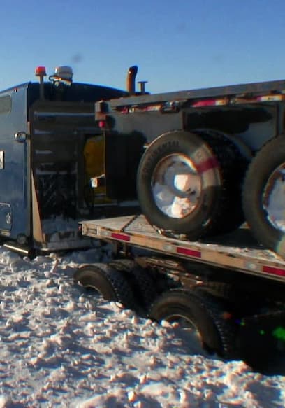 Watch Ice Road Truckers S04:E11 - A Rookie's Nightmare - Free TV Shows ...
