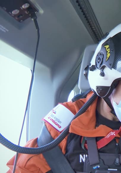 Watch Emergency Helicopter Medics S05:E08 - Episode 8 - Free TV Shows | Tubi