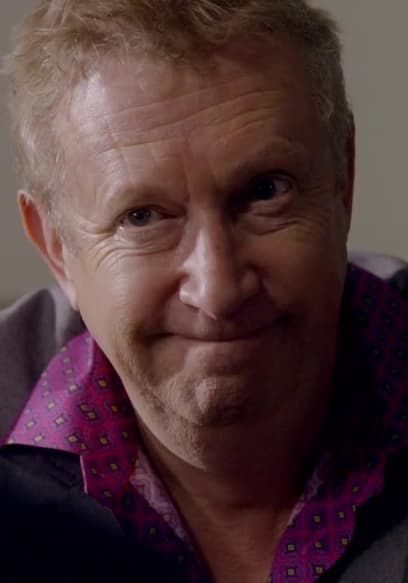 Watch Hustle S08:E05 - Ding Dong That's My Song - Free TV Shows | Tubi